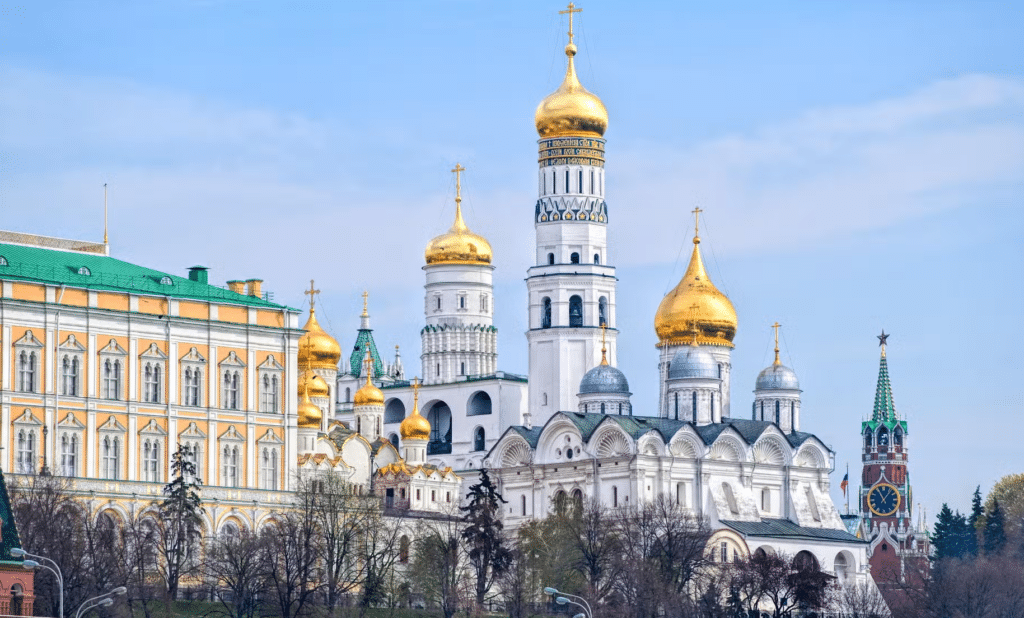 Kremlin Commends Trump's Pragmatism in Ukraine Peace Efforts ...
