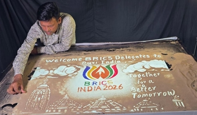 Manas Sahu’s Sand Animation Welcomes BRICS Delegates in Puri ...